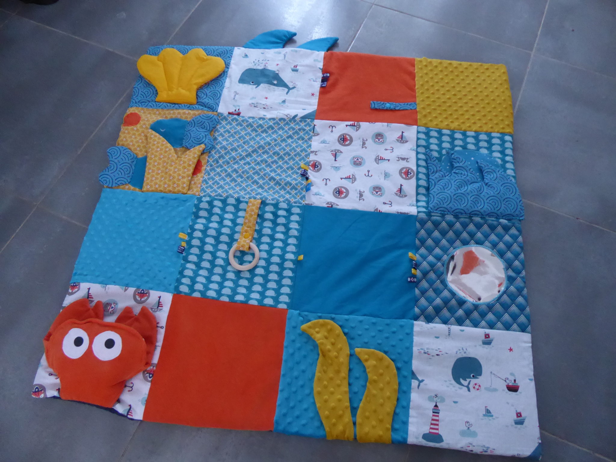 Tapis d’éveil sensoriel personnalisable pour bébé et enfant Montessori ...